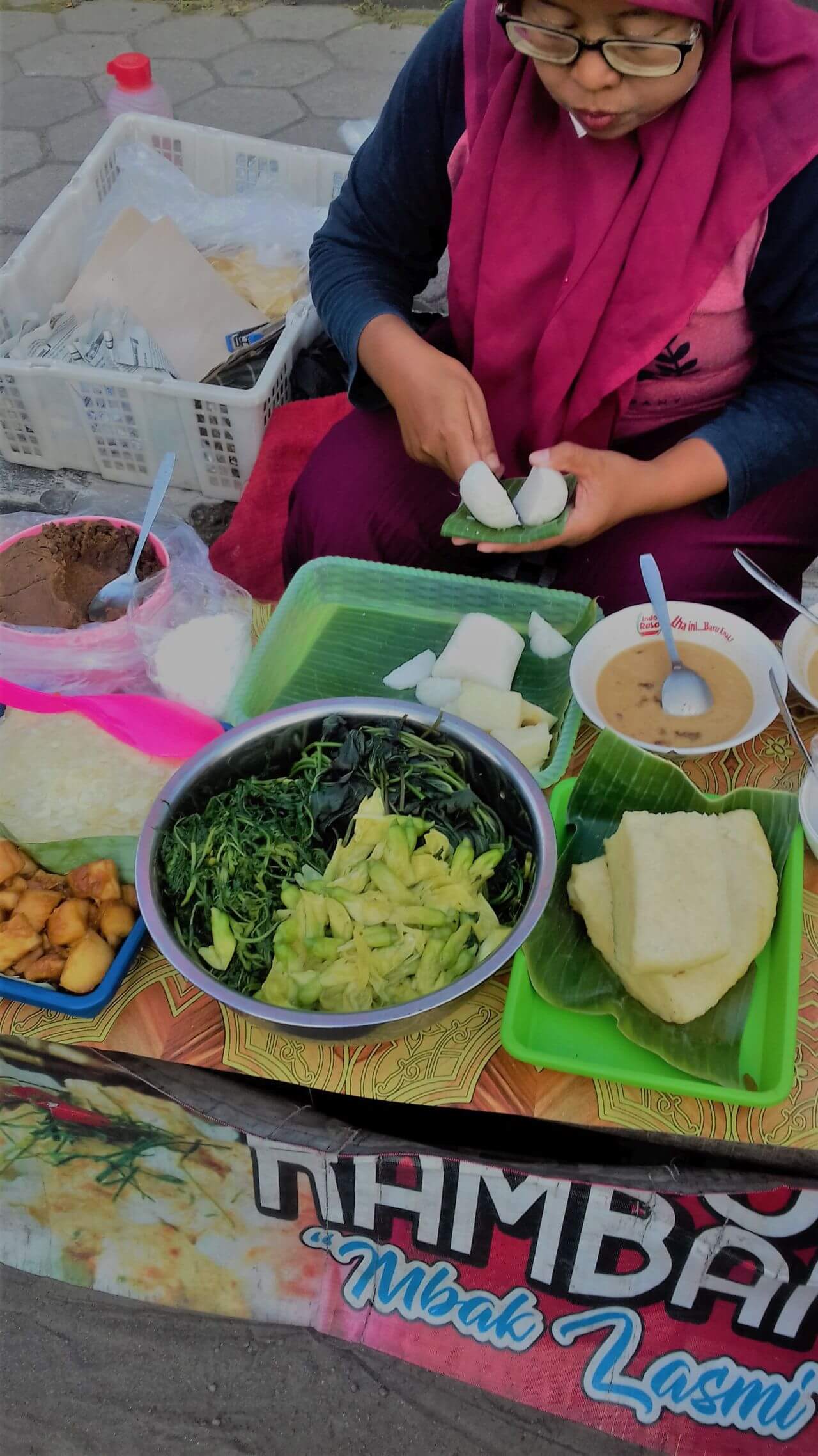 Mengenal Prinsip Hidup Prasaja dari Sepincuk Cabuk Rambak - TelusuRI