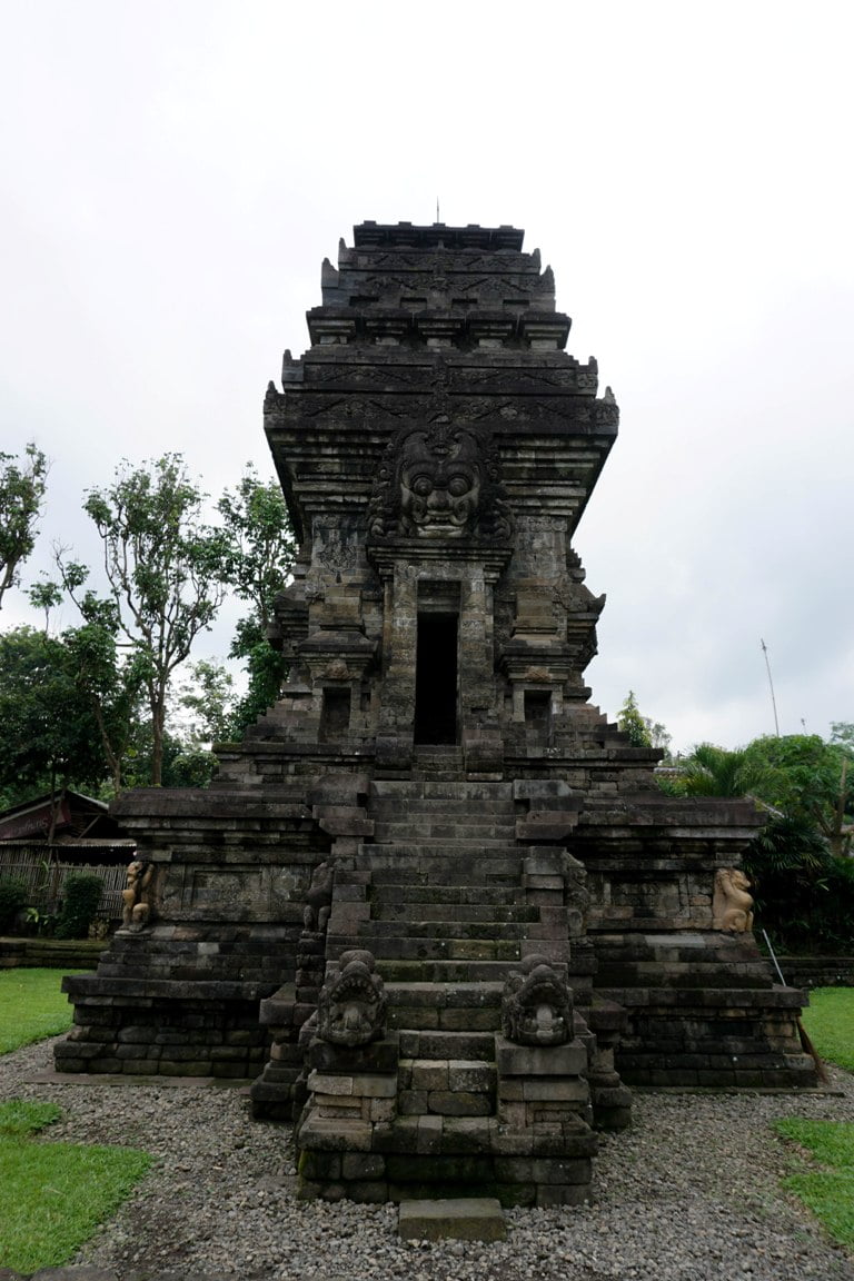 Melawat ke Candi Kidal, Melihat Garuda dan Naga - TelusuRI