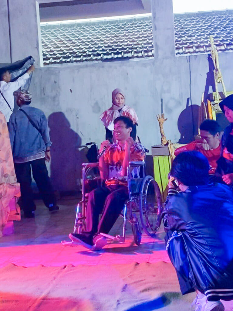 Jelang Julang: Aku, Kamu, Kita Setara - TelusuRI