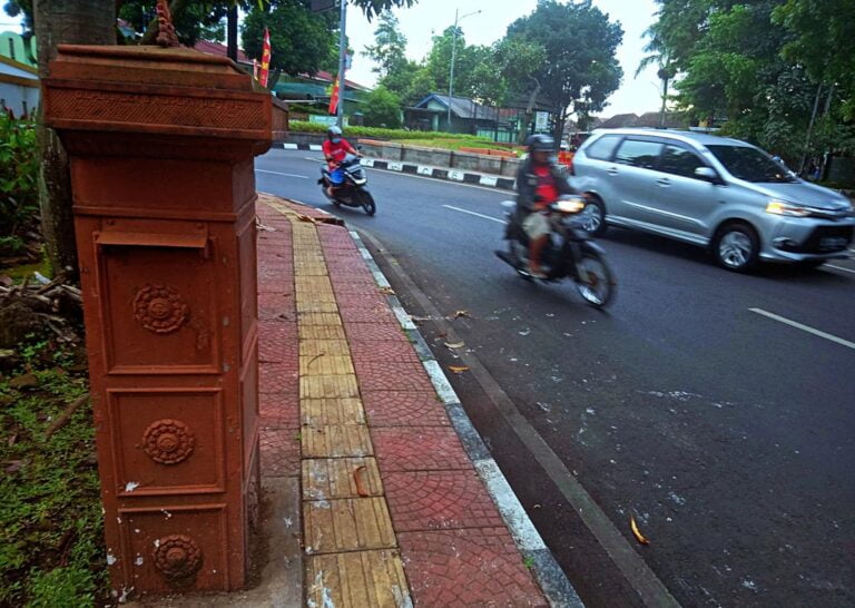 Bis Surat Usang dari Tahun 1915 - TelusuRI