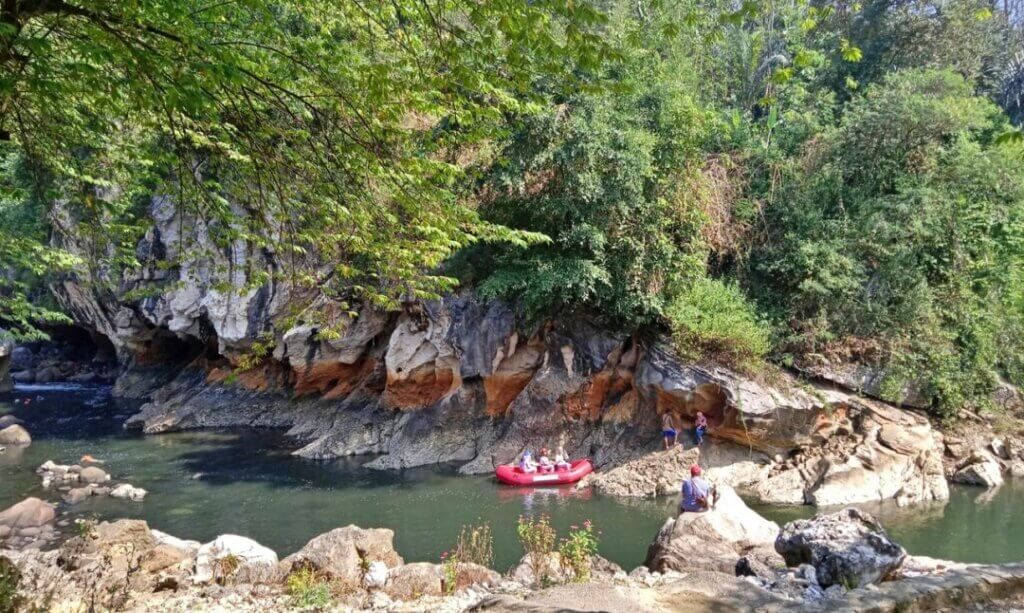 Sanghyang Kenit, Gua Karst Purba di Aliran Sungai Citarum - TelusuRI