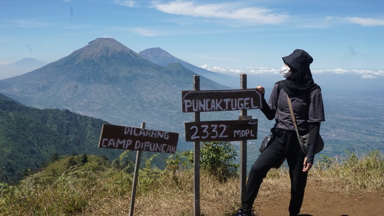 Mendaki Gunung Bismo via Sikunang Wonosobo - TelusuRI