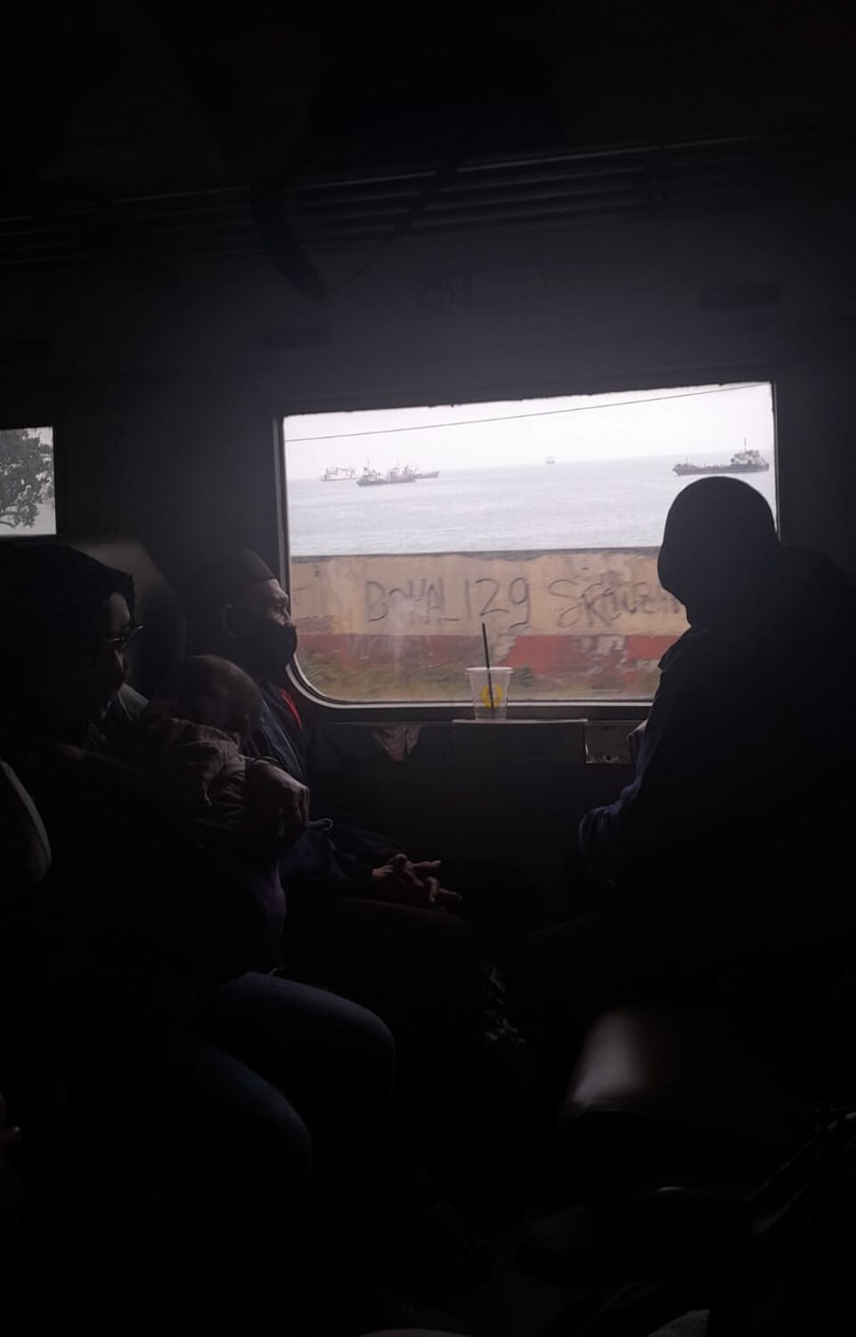 Jakarta – Merak: Perjalanan antar Commuter Line - TelusuRI