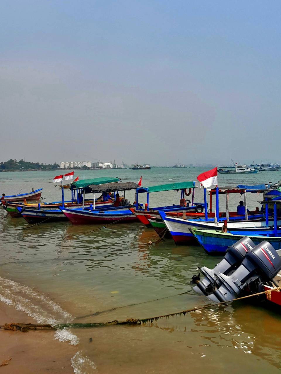 Perjalanan Singkat di Pulau Merak Kecil - TelusuRI