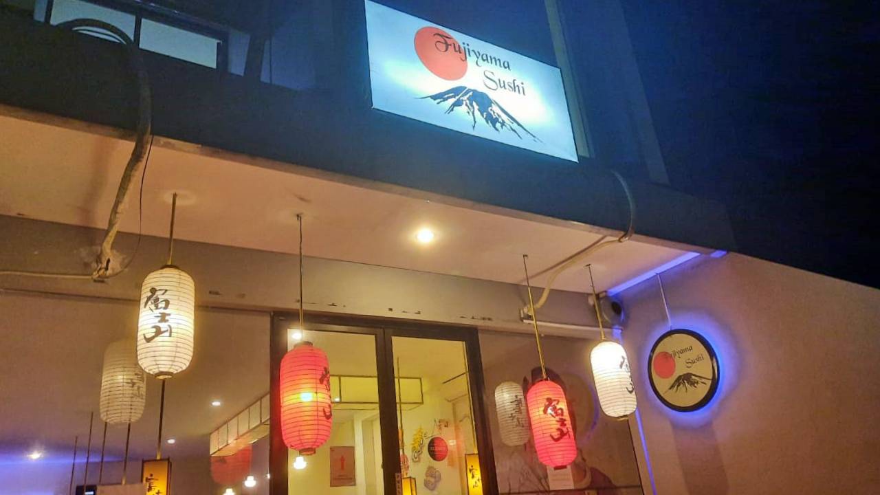 Mencicipi Menu Khas Jepang di Fujiyama Sushi Jember - TelusuRI