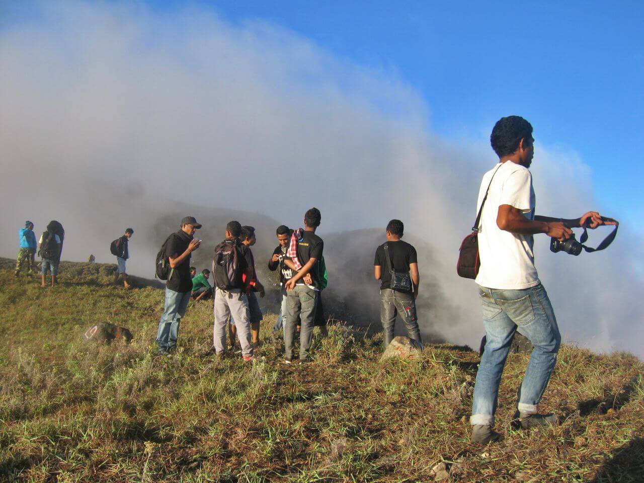 Pendakian Gunung Ile Boleng di Pulau Adonara - TelusuRI