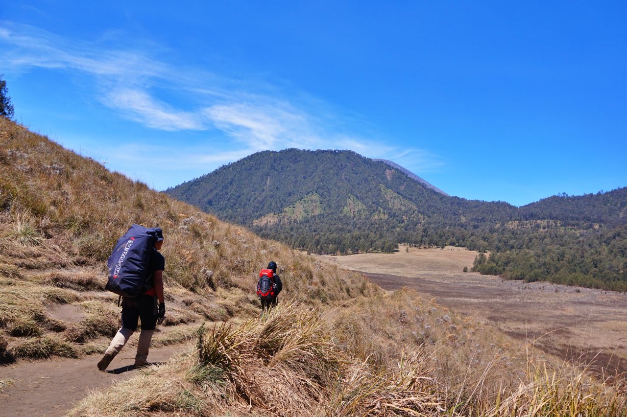 7 “Quotes” Bijak buat “Caption” Konten Gunung di Instagram - TelusuRI
